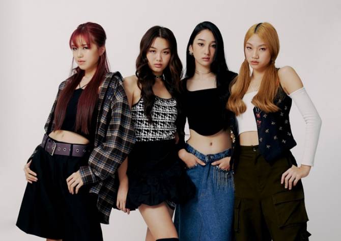 บ้านเมือง - มีชื่อด้อมแล้ว!! "ALALA" ขอเรียกแฟนๆ ว่า "BABY A"