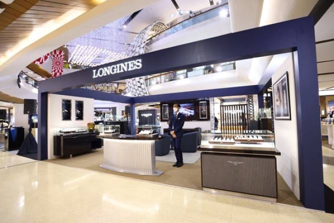 Central Department Store Presents the Center of the Top Watch Fair 2023 ...