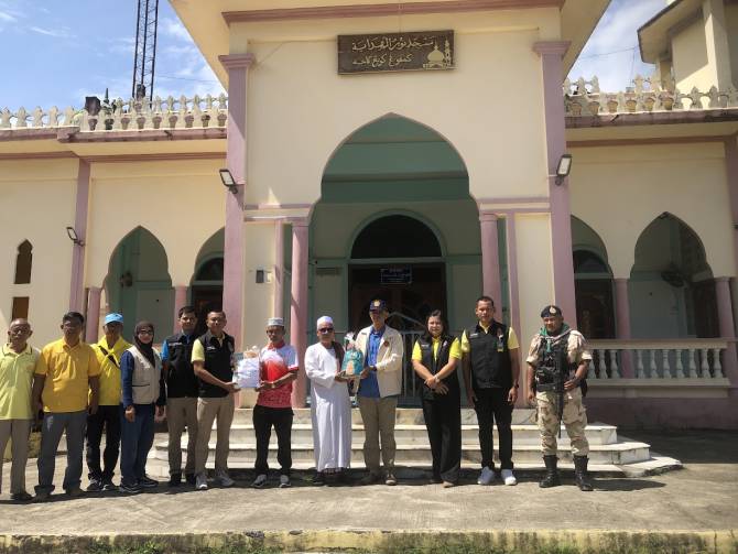 บ้านเมือง - ฉก.ยะลาร่วมฝ่ายปกครอง ลงพื้นที่ให้กำลังใจผู้ป่วยติดเตียงใน ...