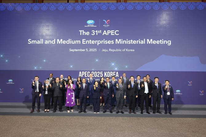 บ้านเมือง - APEC ย้ำบทบาท SME ขับเคลื่อนเศรษฐกิจภูมิภาค รับรองข้อริเริ่มเชจู สสว. ผู้แทนจาก ...
