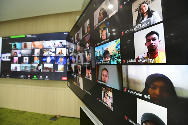 บ้านเมือง - กฟผ. เหมืองแม่เมาะ คว้ารางวัล CSR-DPIM 10 ปีซ้อน